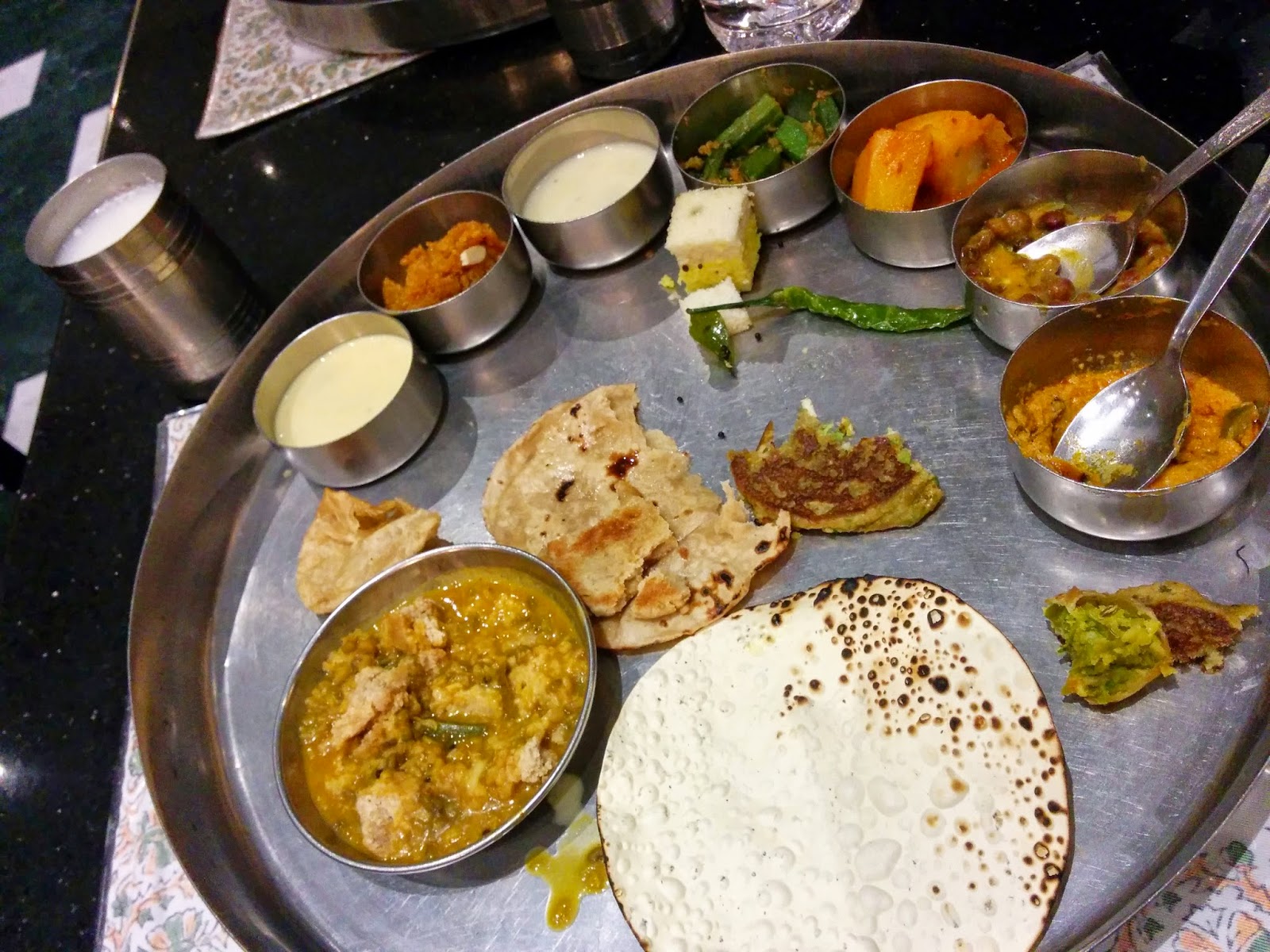 To(w)o much – Gujarati Thali and Garba Navratri! | Nomadic Suitcase
