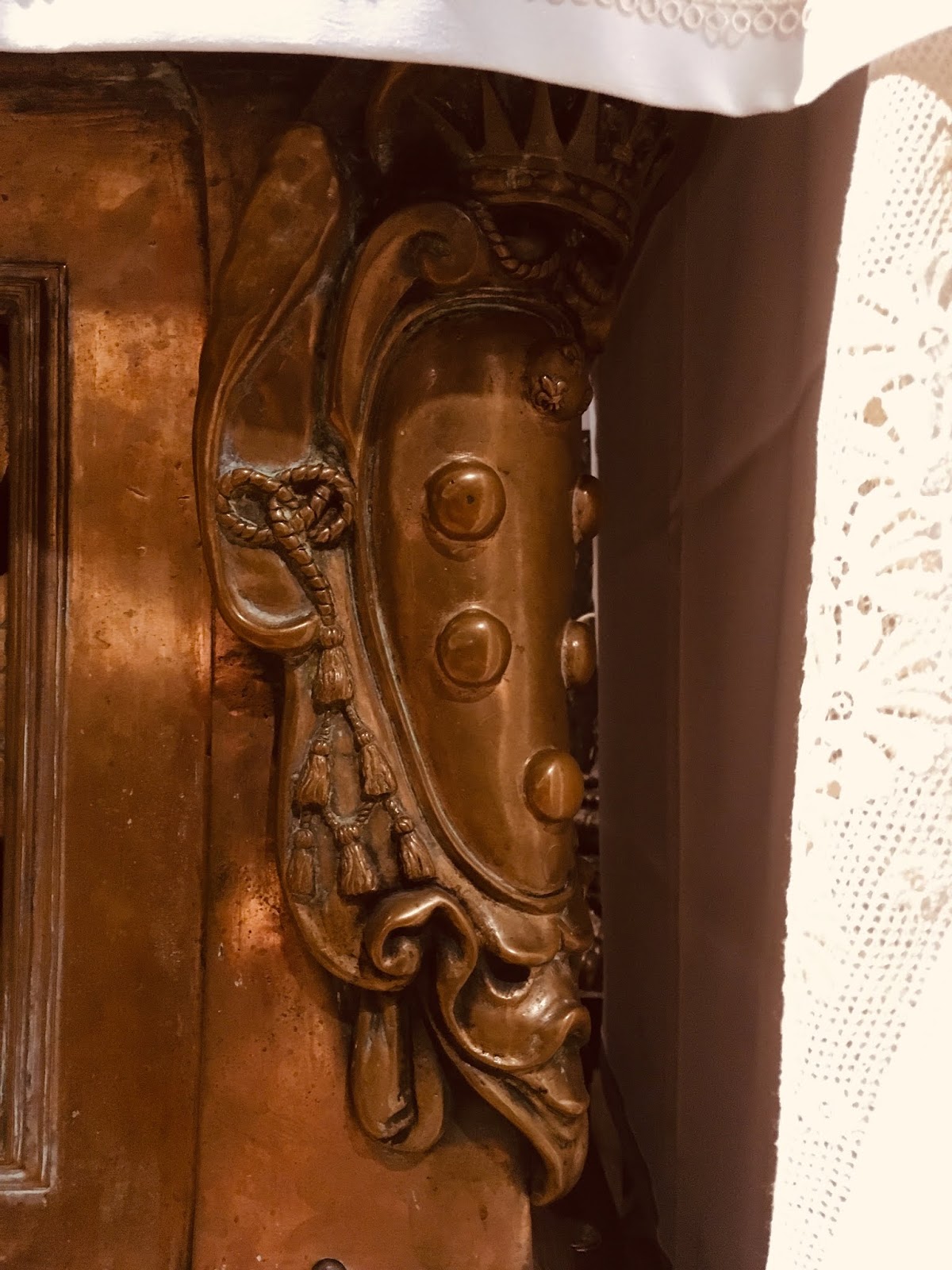 Latin Rite Altar on Mount Calvary (Church of the Holy Sepulchre ...