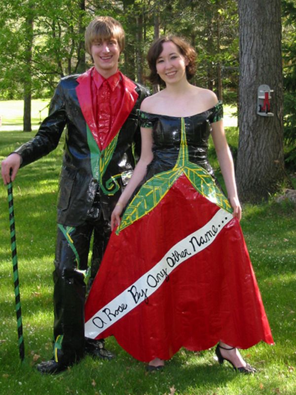 Celebrities Stuff: 14 Most Bizarre Prom Dresses of All Time