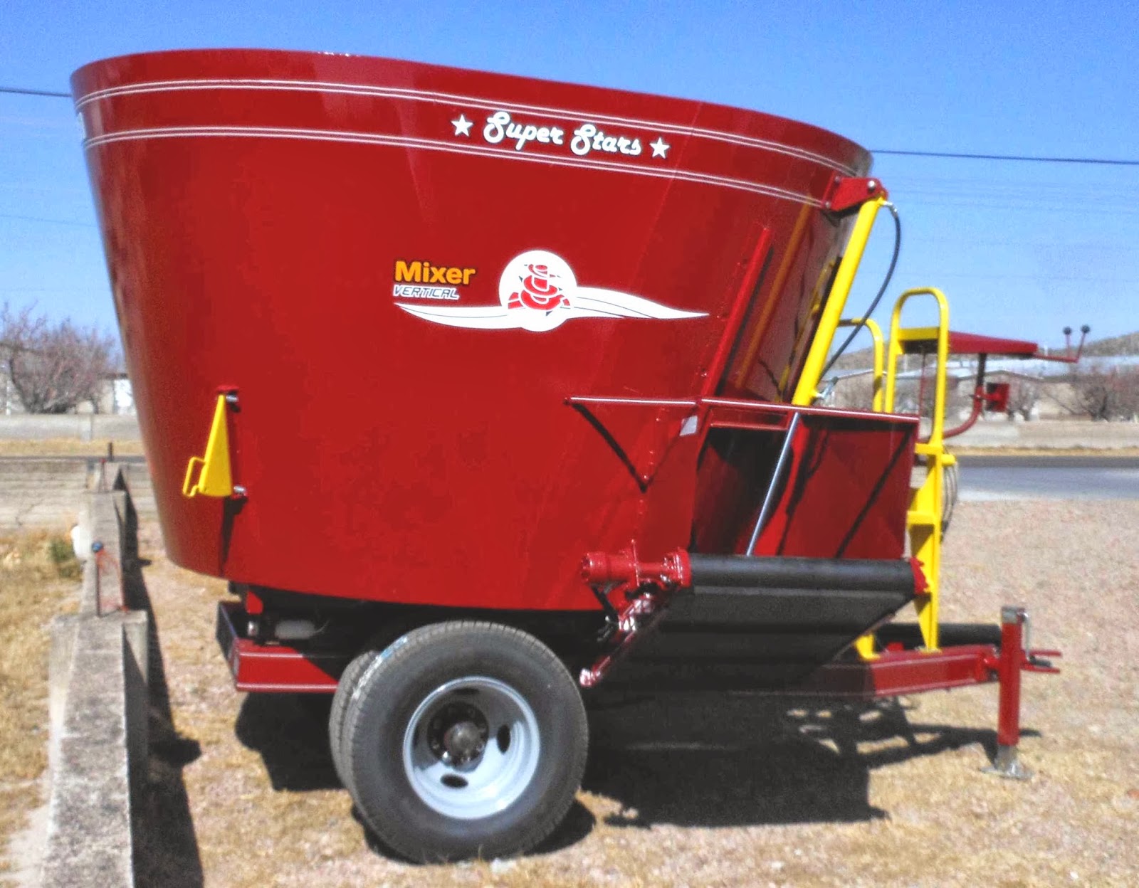 MAQUINARIA AGRICOLA INDUSTRIAL: Carros Revolvedores de Forraje y Grano ...