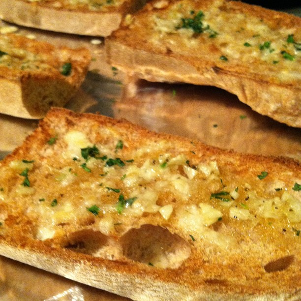 Laurie's Cravings: My Garlic Bread