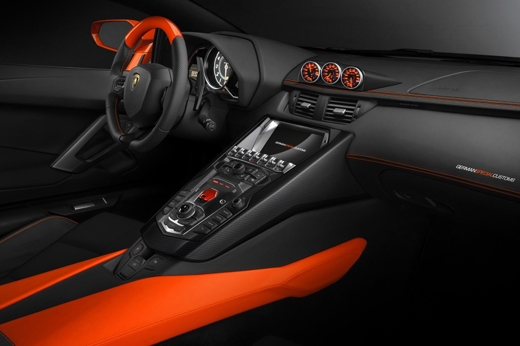 Lamborghini Aventador Triangle GSC y Estatura GXX | Car0n4n