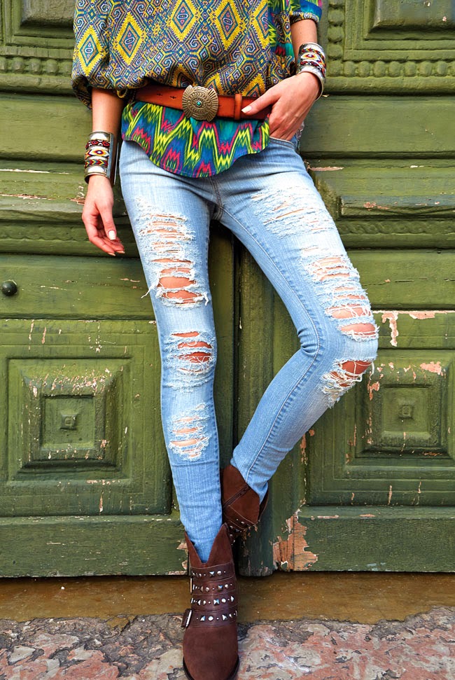 Destroyed jeans: tan rotos como deseados - Entre zapatos, carteras y ...