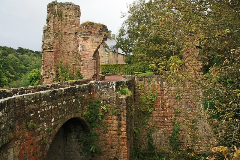 Land of the Fae: Roslin Glen and the Rose Line