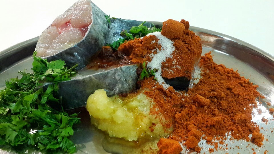 AnnaParabrahma: The Gutless Foodie's Surmai Rawa Fry