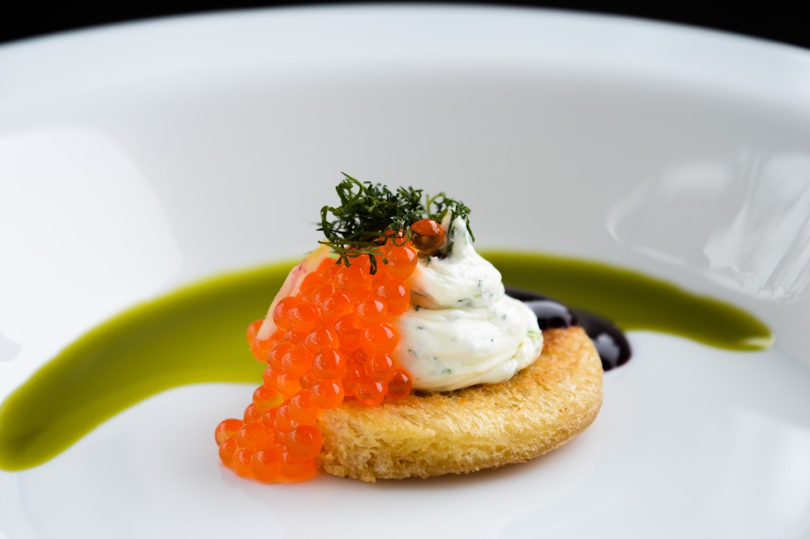 Suupisted, forelli kalamarja, tilli toorjuustukreemi ja peedikastmega ...