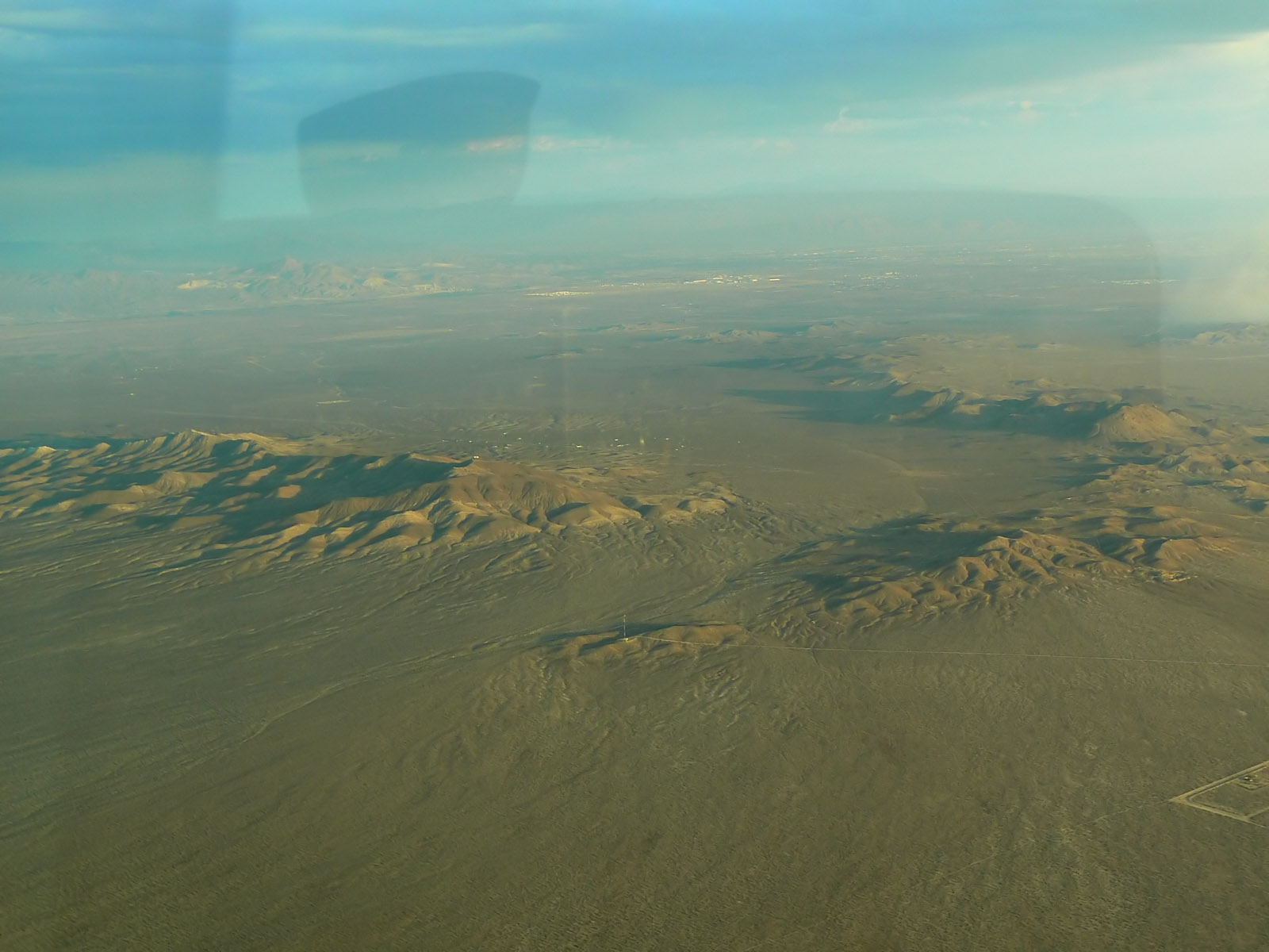 three / point / landing