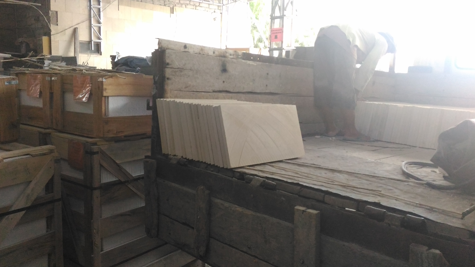 Pabrik Batu Alam Paras Jogja Palimanan Putih Super - Pengrajin Batu Alam