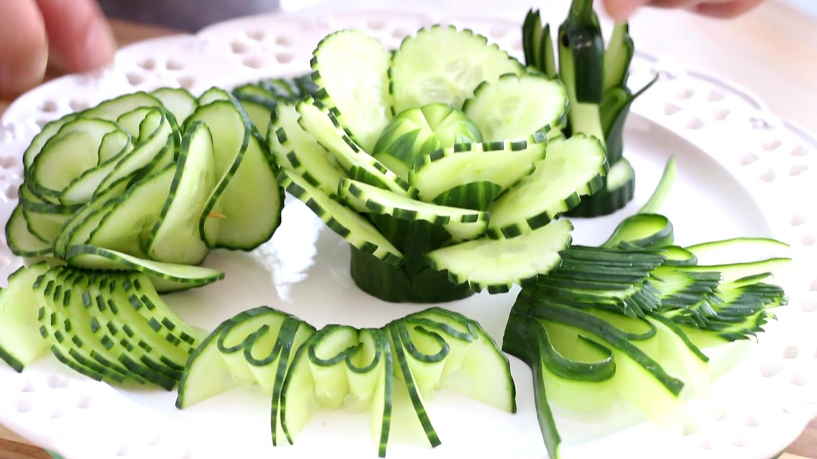 ItalyPaul - Art In Fruit & Vegetable Carving Lessons: Cucumber Show ...