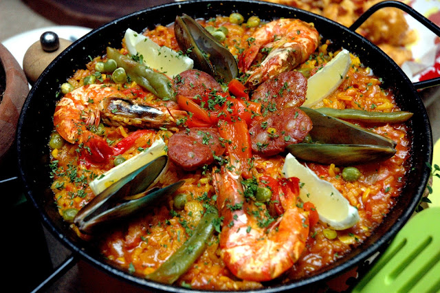 DUDE FOR FOOD: Good Food Is Just Around the Corner at The Corner Market