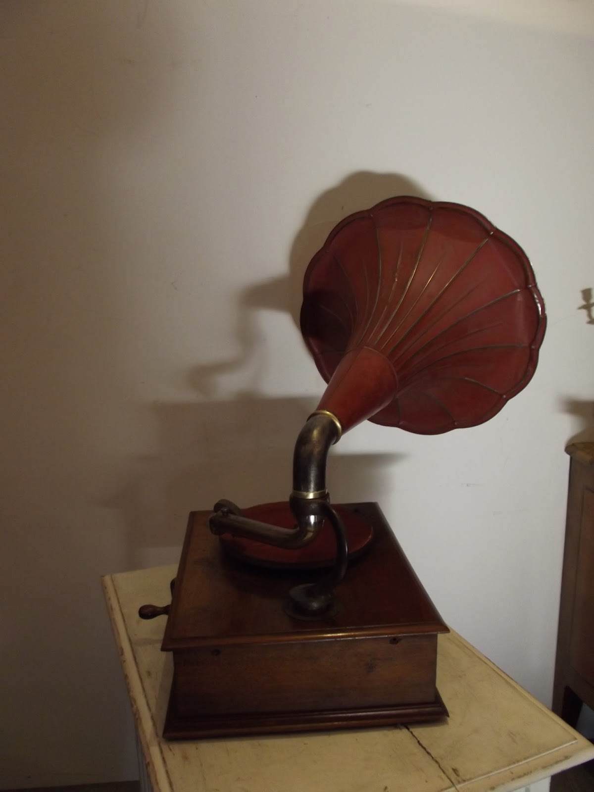 gramophone grand pavillon rouge Odéon Reproducteur et disques aiguille ...