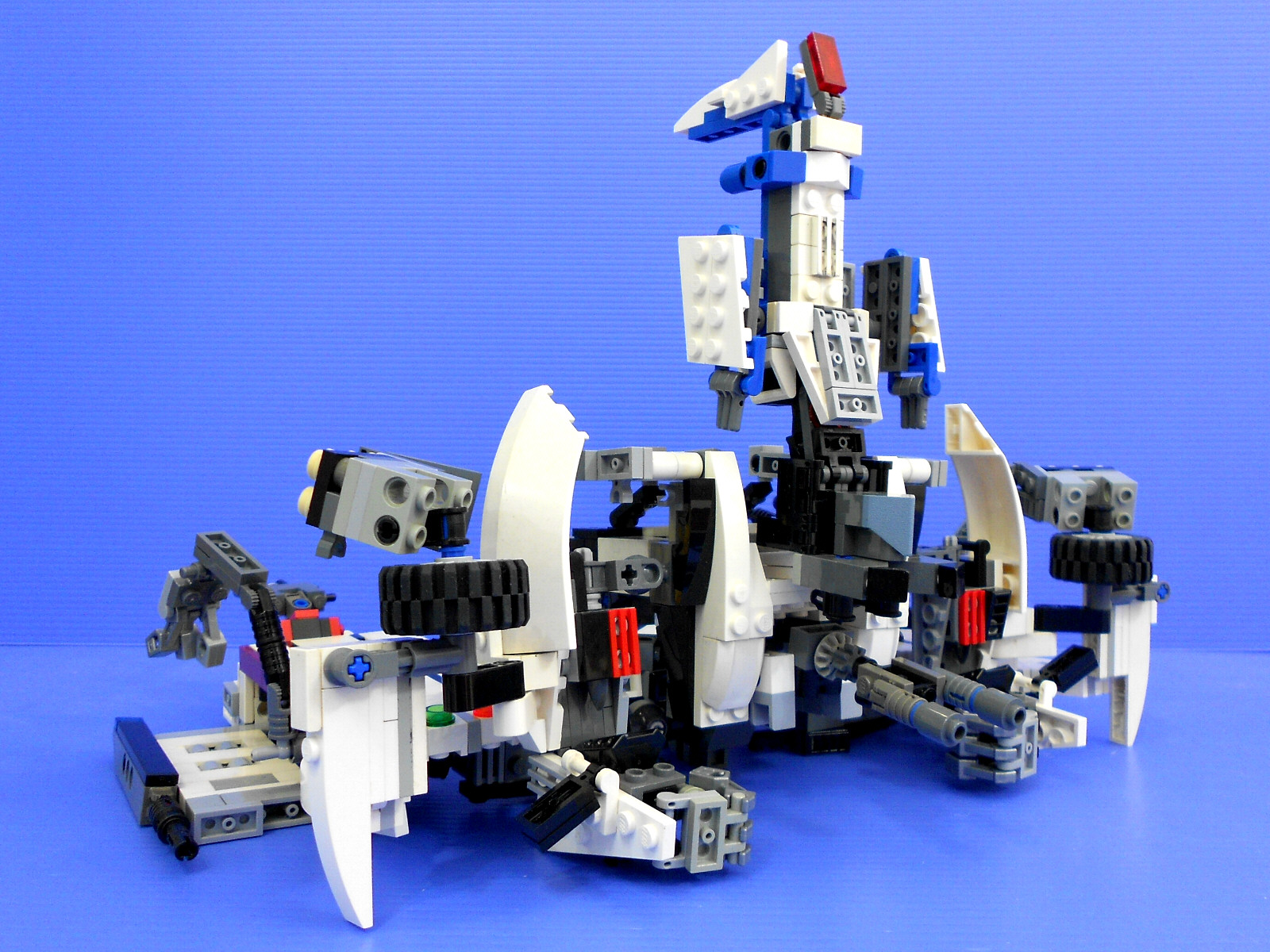 Alanyuppie's LEGO Transformers: LEGO Alphaplex (Neo Metroplex) Triple ...