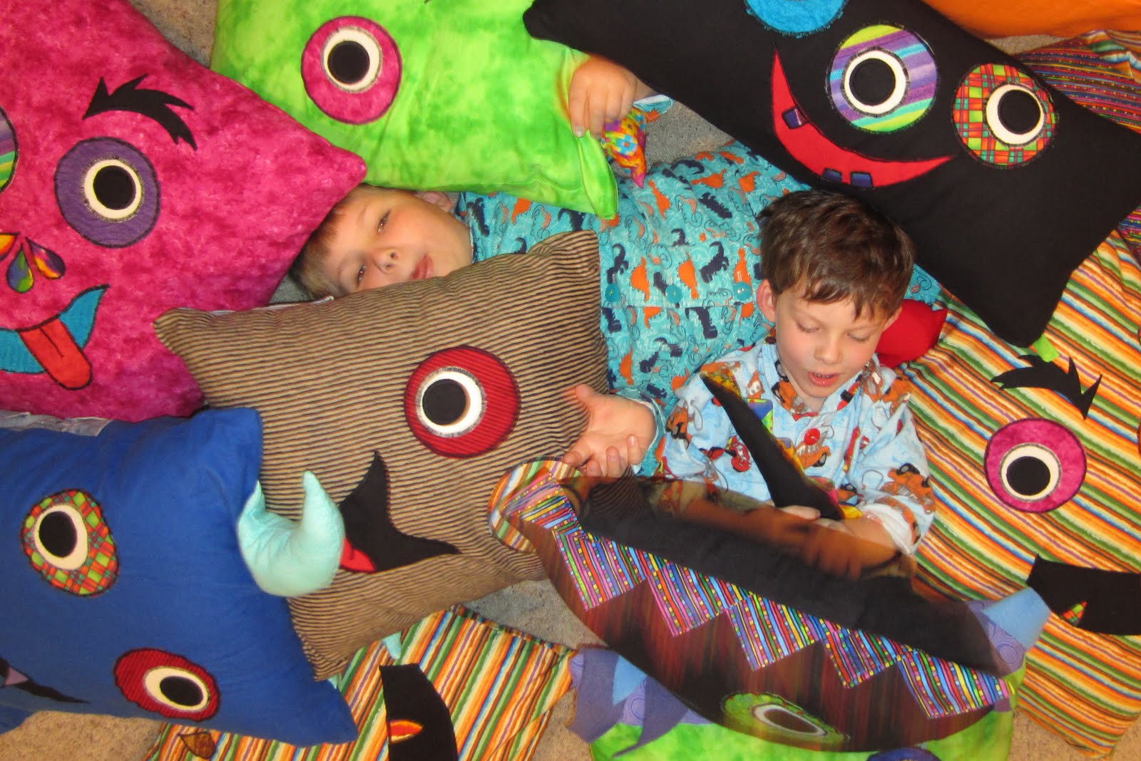 Create With Kids: Monster Pillows!!