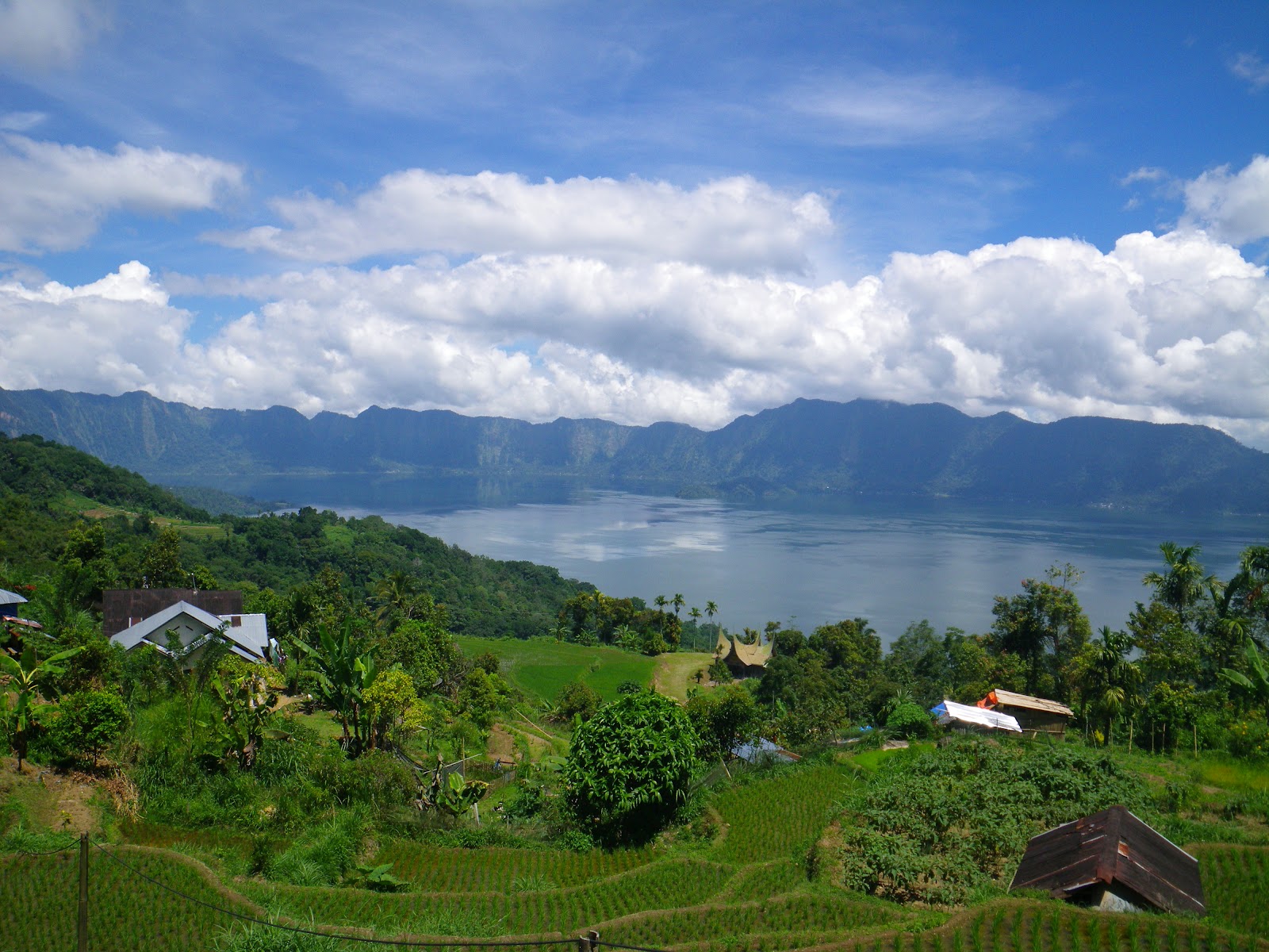 RANAH MINANG: danau maninjau landscapes Minangkabau