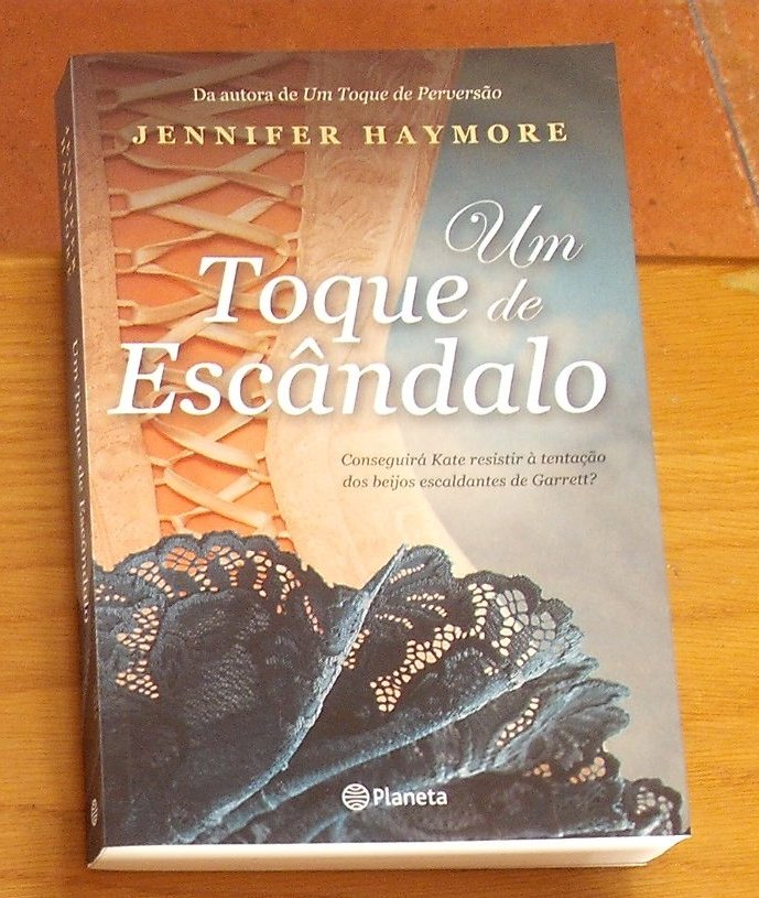 ALFA LIVROS: UM TOQUE DE ESCÂNDALO DE JENNIFER HAYMORE – 01576