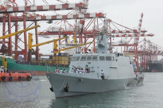 Pacific Sentinel: News Story: Pakistan Navy commissions 2nd Azmat-class ...