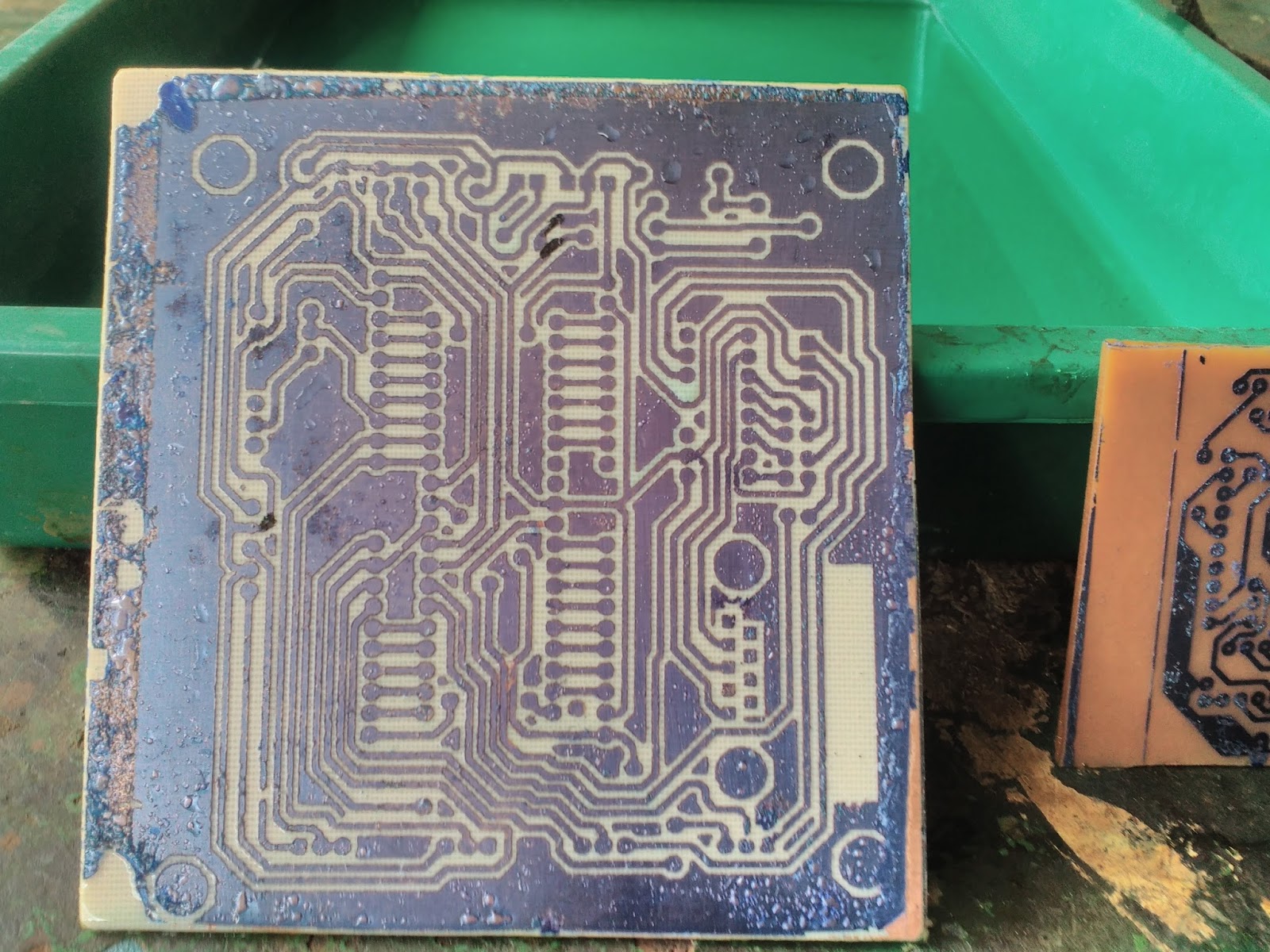 CARA Cepat PELARUTAN DESAIN PCB DENGAN METODE AMPUH YAITU PHOTO RESIST ...