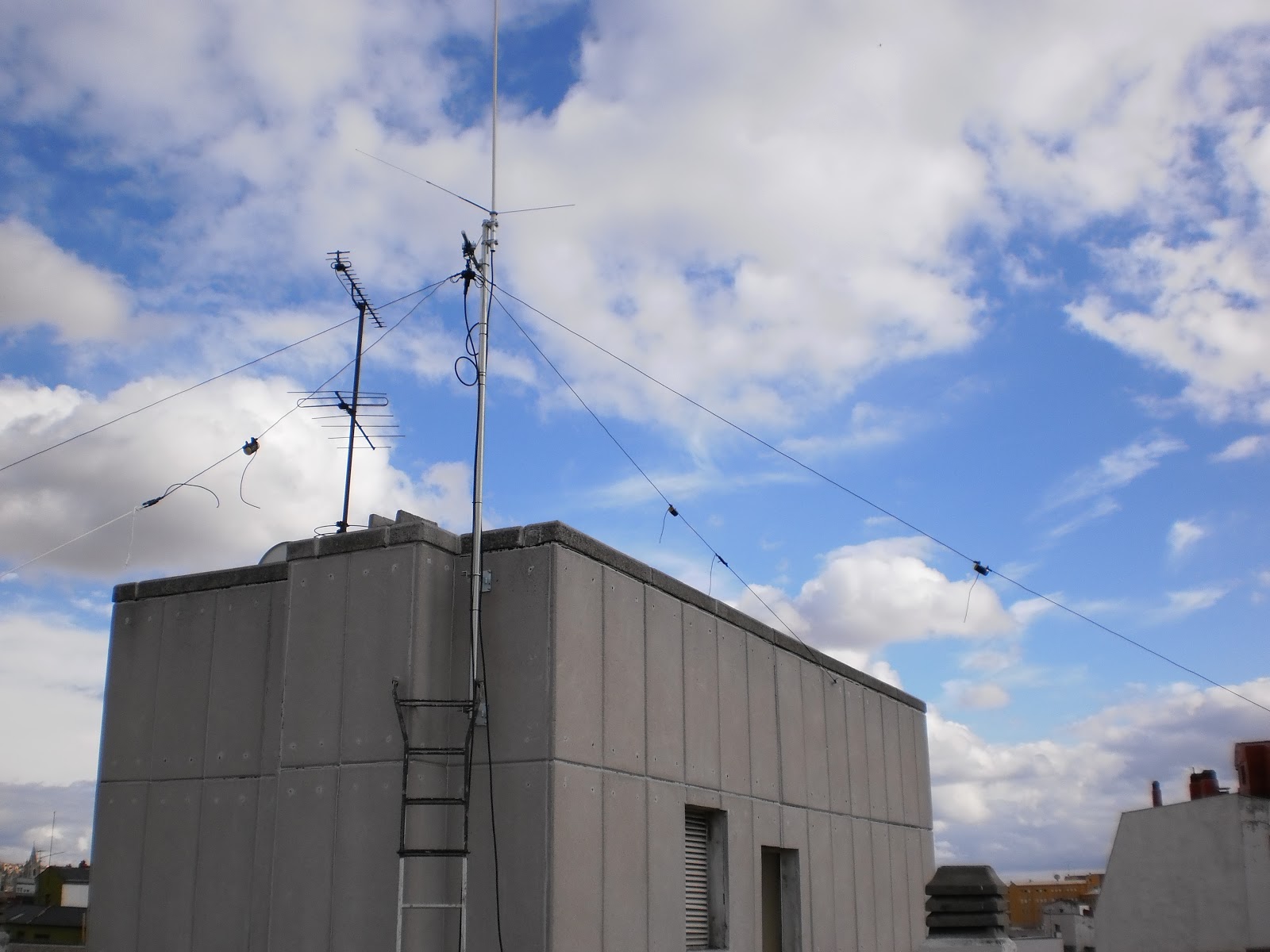 Blog de EA1AER: octubre 2012