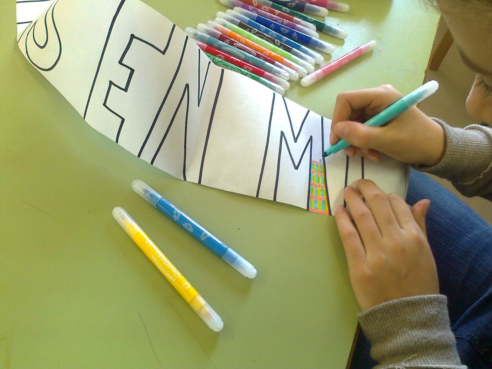 PLÁSTICA EN EL VALLE: Rotulando a todo color