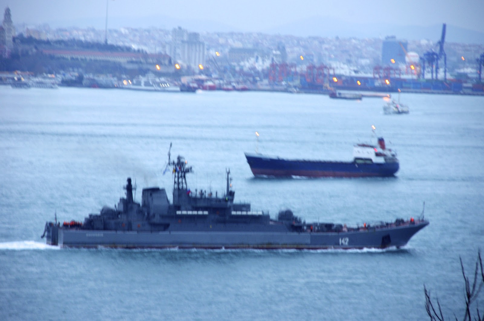 WARSHIPS ON THE BOSPHORUS: NOVOCHERKASSK 142, PROJECT 775/ROPUCHA-I ...