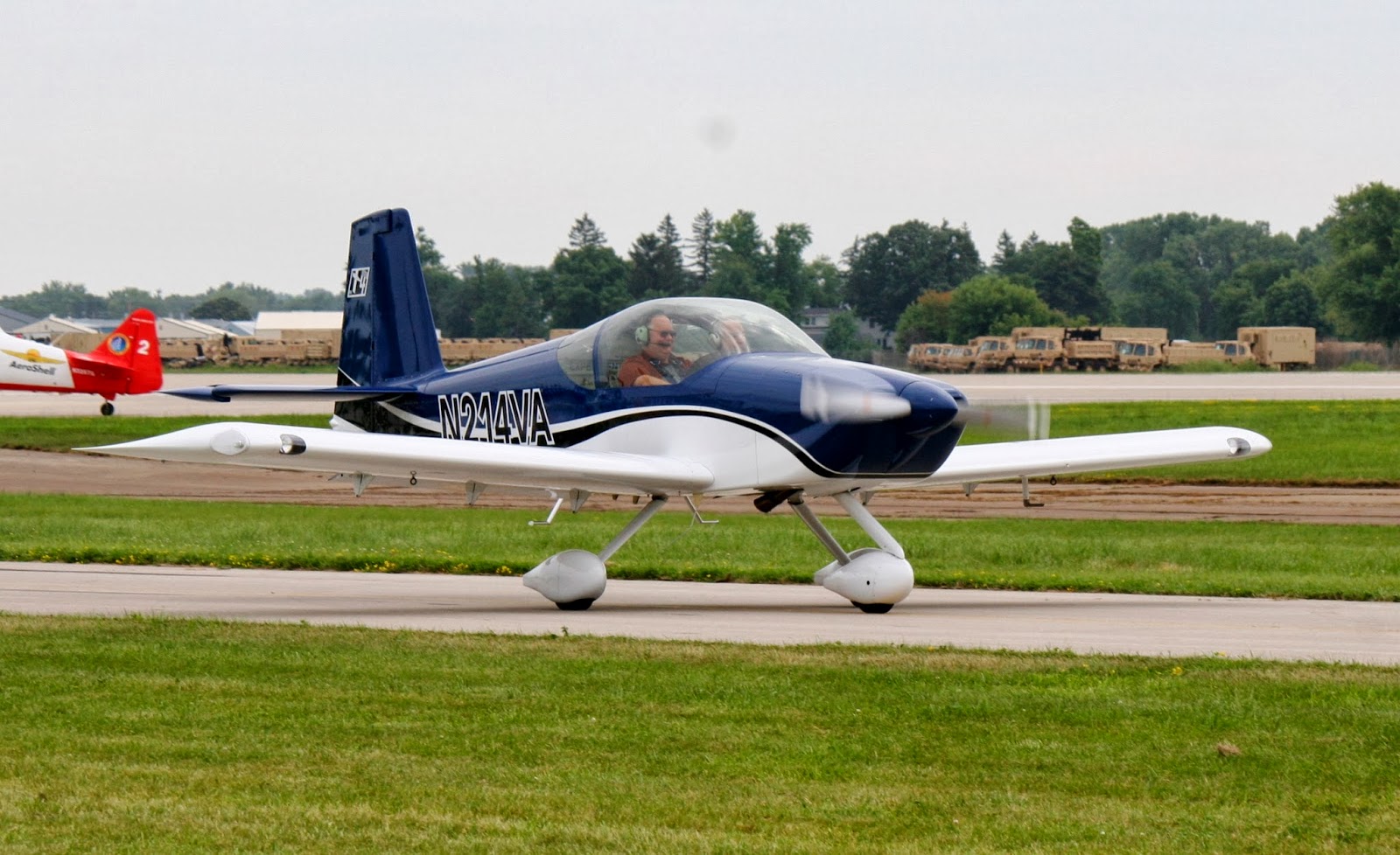The Aero Experience: EAA AirVenture Oshkosh 2013: RVs All Around