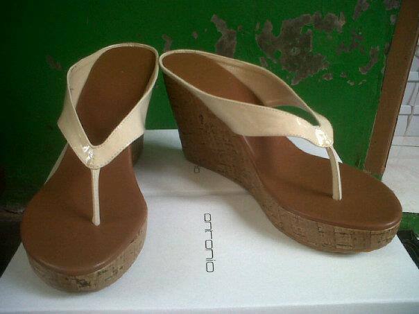 model sandal wanita Cream - Aneka Model Sepatu Sandal Wanita Murah ...