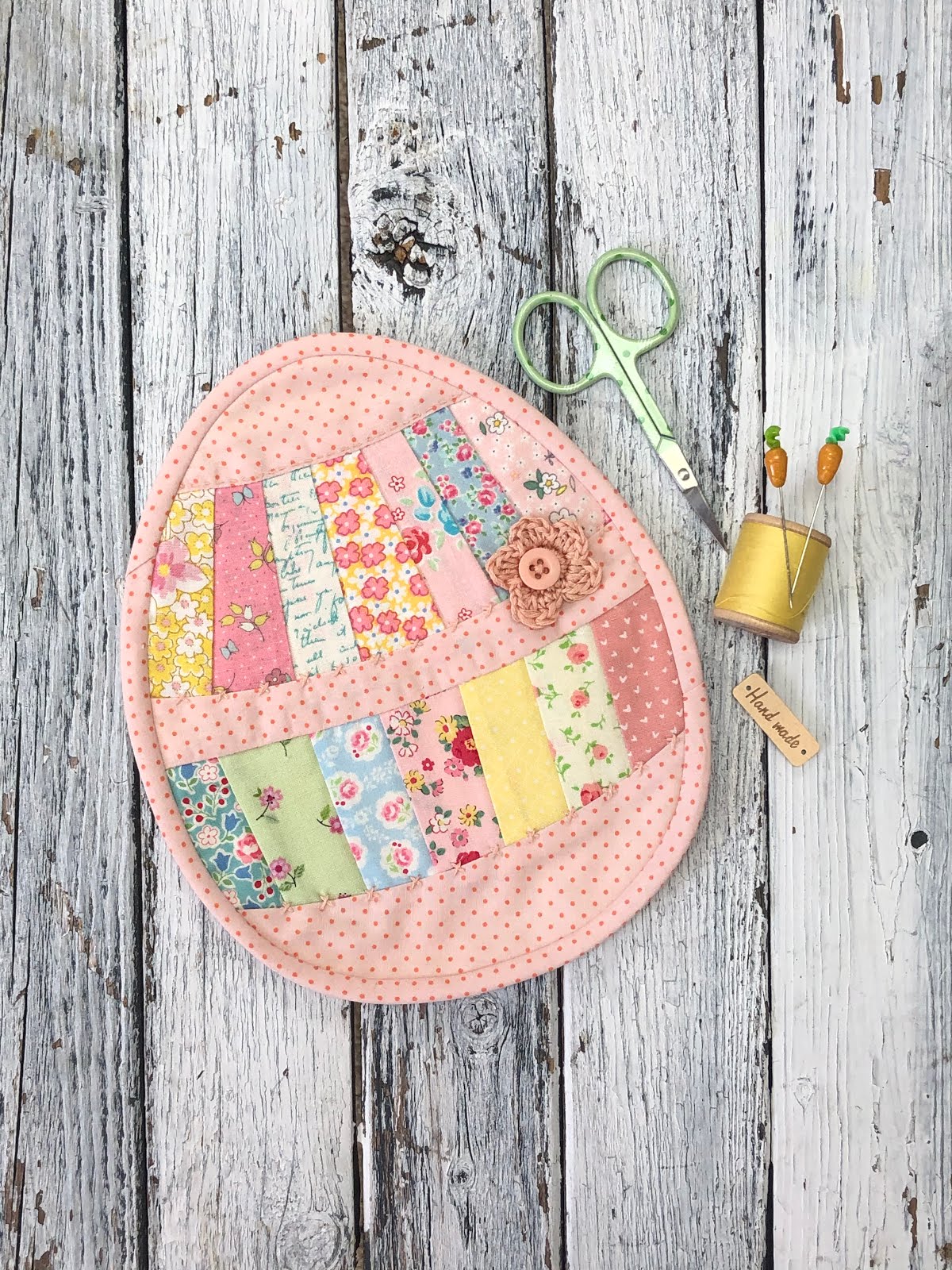 Berry Birdy: Paper-pieced Easter Egg