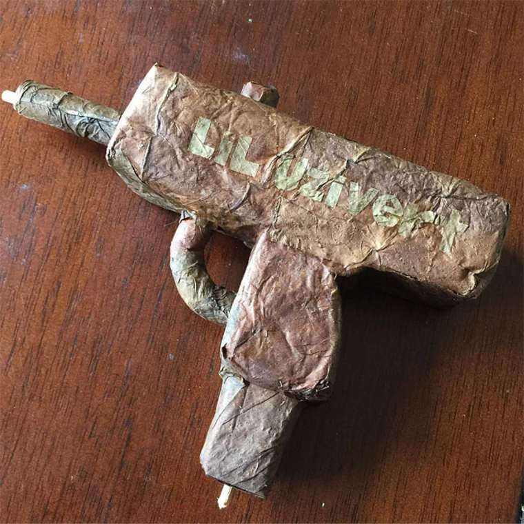 Artista cria criativos trabalhos com cigarros de maconha | Marte é para ...