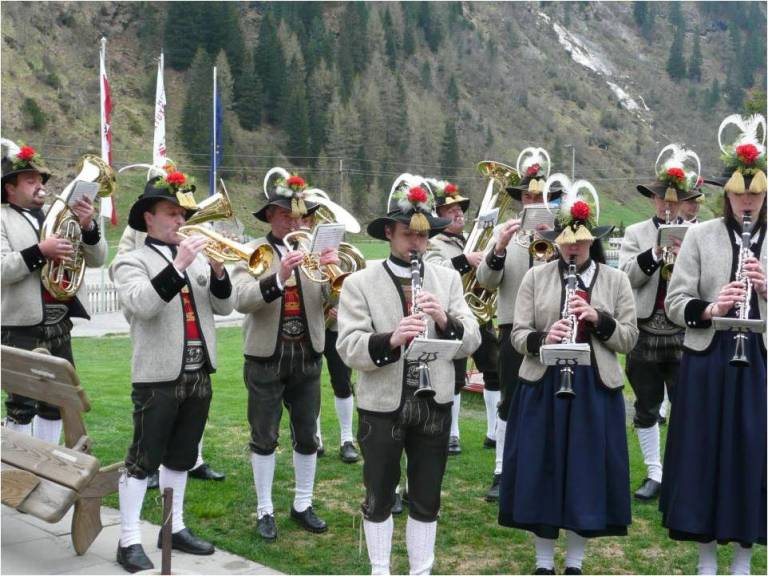 Tirol - Uma região encantadora VIAJAR é alargar os nossos horizontes ...