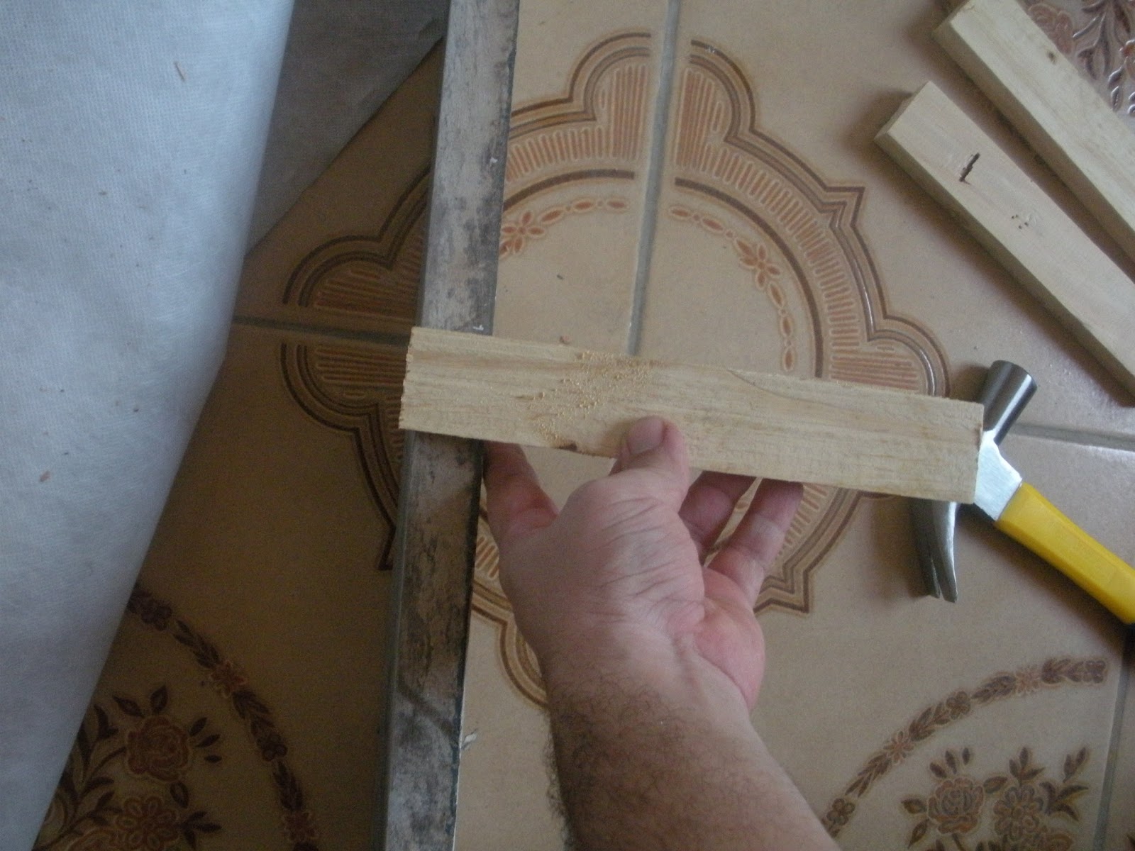 Refazendo Minha Casa: Consertando a Base da Cama (a cama quebrou)