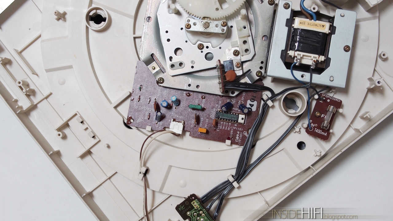 Inside Hi-Fi: Technics SL-D210 (SL-D210-SEi)