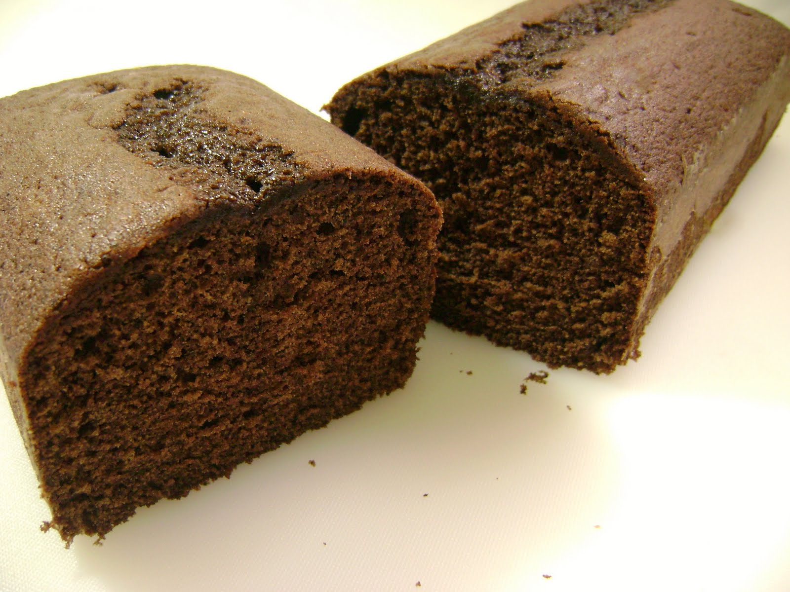 Chocolate Lamington Bar Cake | Mari's Cakes (English)