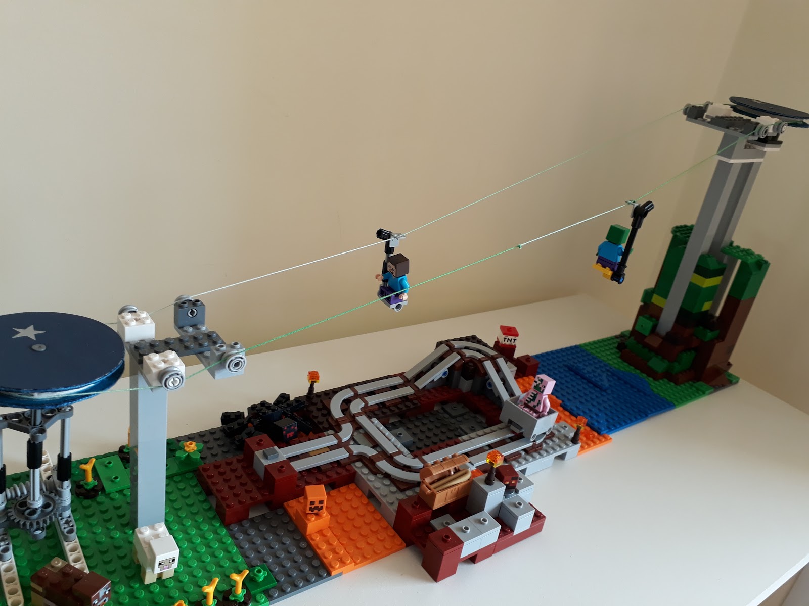 Brincando com robôs