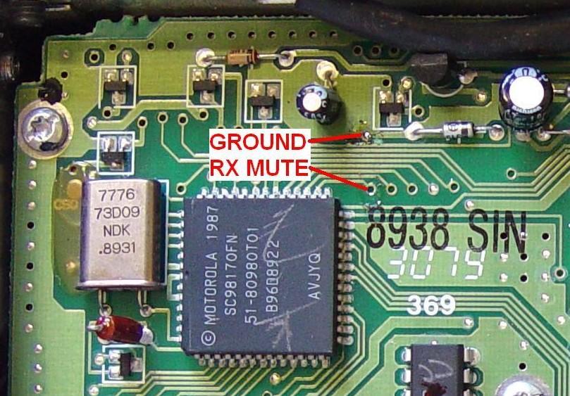 HOBBY RADIO COMMUNICATION REPEATER HT VHF/UHF: COS RADIO MOTOROLA GM 300