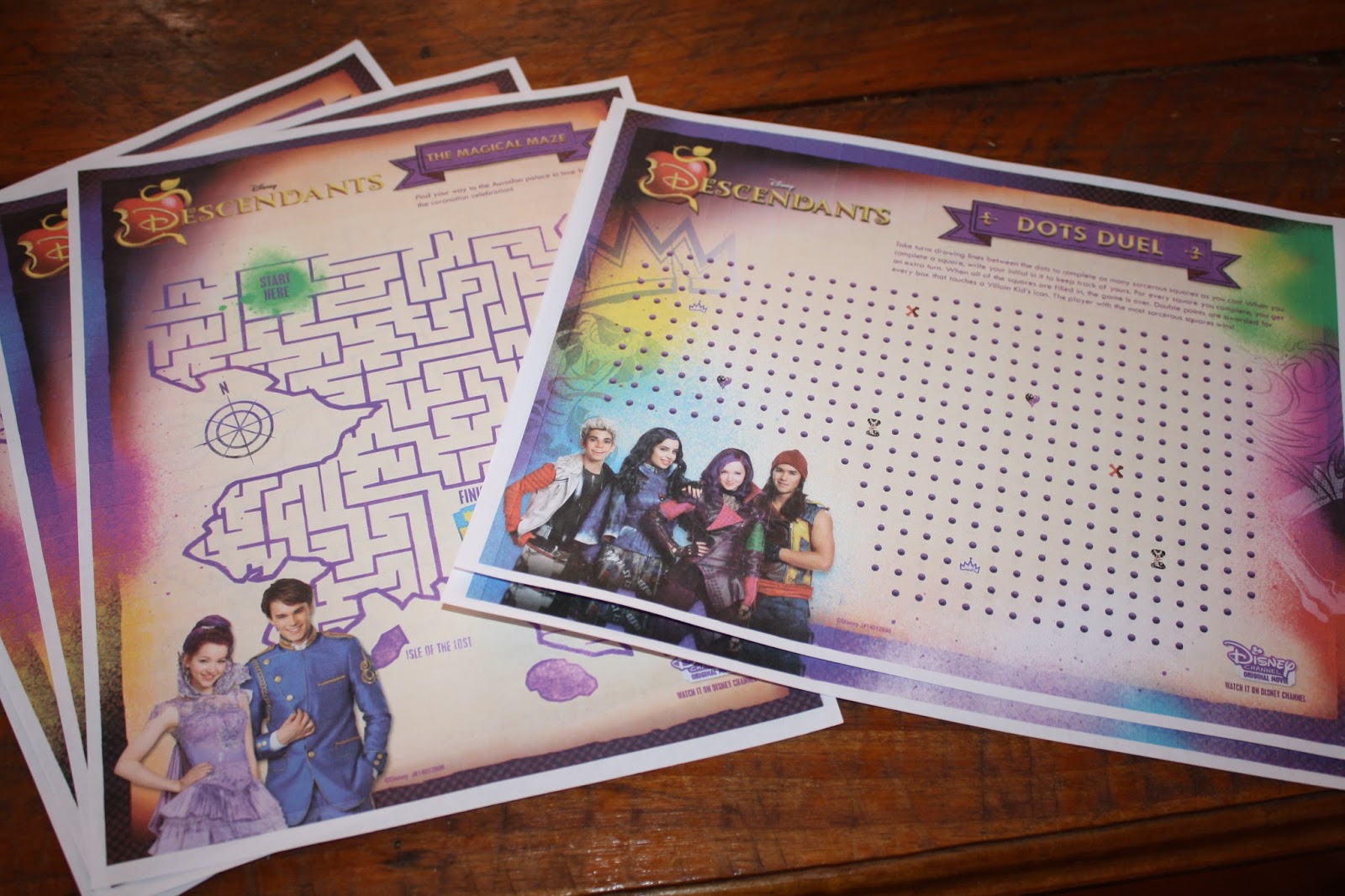 Let's Have A Party!: Disney Descendants Houseparty