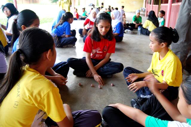 ~: PERMAINAN TRADISIONAL