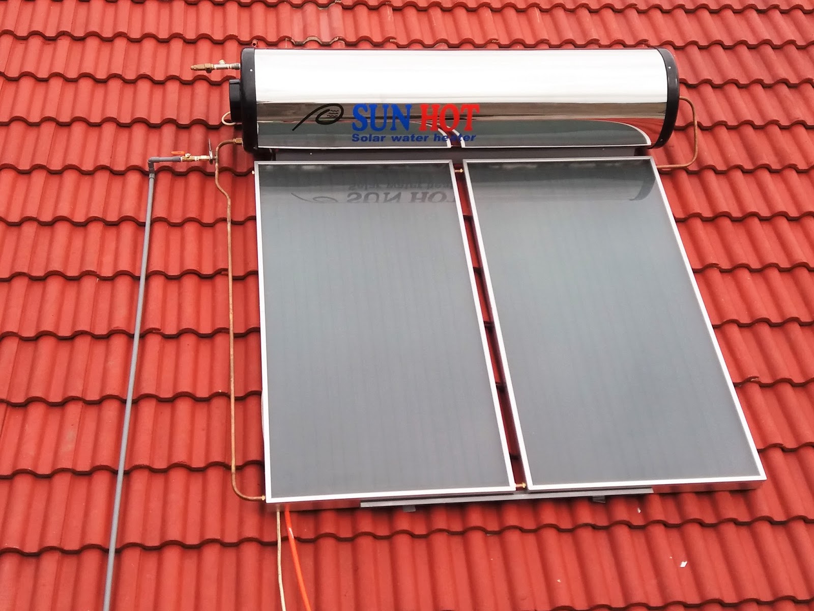 Solar SUN HOT Water Heater: Juli 2016