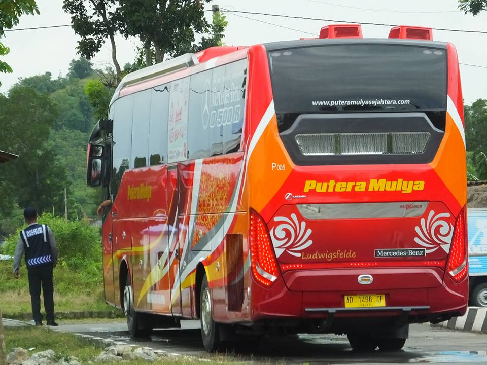 Bus Putera Mulya Dengan Tampilan Terbarunya Maxibus XHD