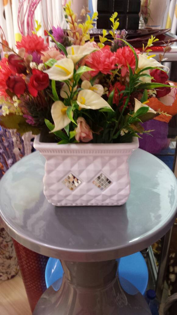 VIVI MACHANGE: Maua ya kupamba meza ya sebuleni