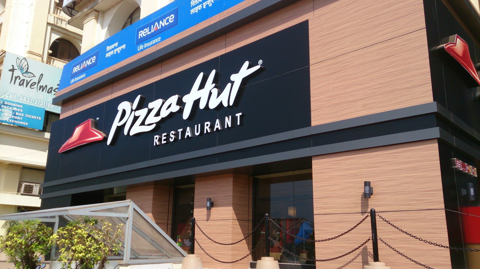 Amazing Goa: Pizza Hut Restaurant Margao Goa
