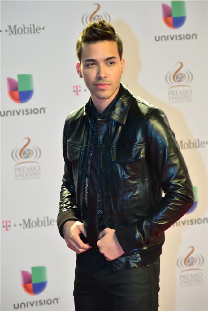 Picoteando el Espectaculo: El cantante Prince Royce se llevó a casa ...