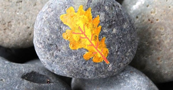 How to Paint Fall Leaves on Rocks - A Fall Rock Painting Tutorial - I ...