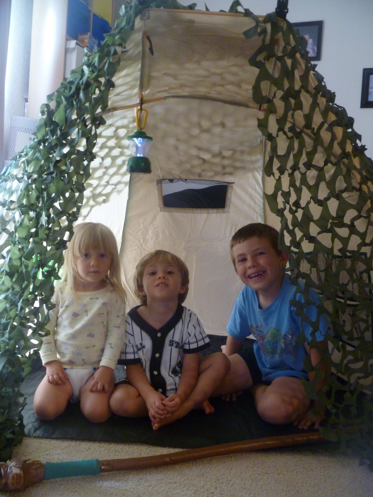 BACKYARD SAFARI OUTFITTERS FIELD GUIDE REVIEW - Mama to 6 Blessings