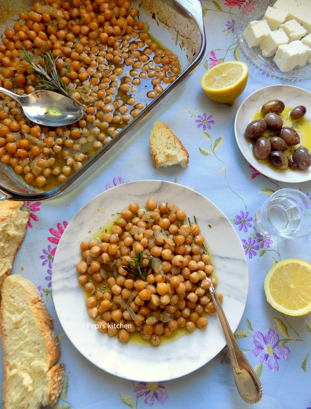 Pepi's kitchen: Ρεβύθια στο Φούρνο με Δεντρολίβανο