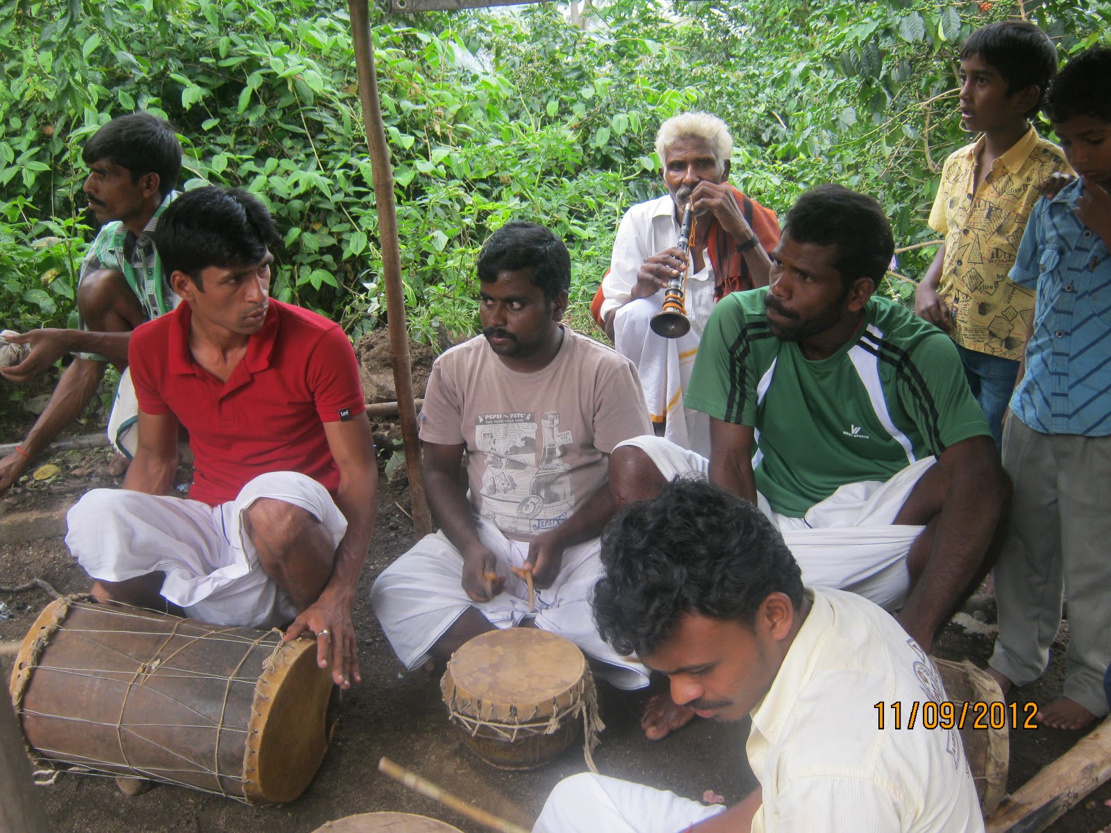 malaivalmakkal: October 2012