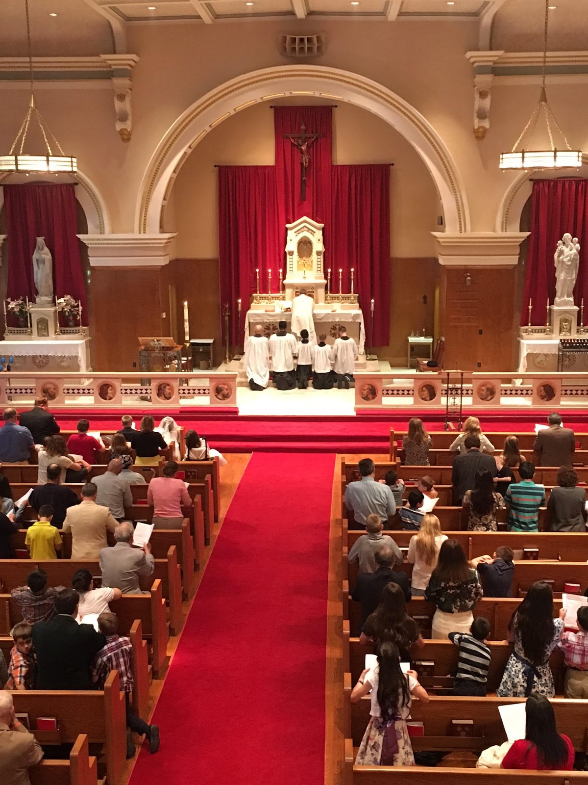 New Liturgical Movement: Bishop Morlino on Beauty in the Liturgy