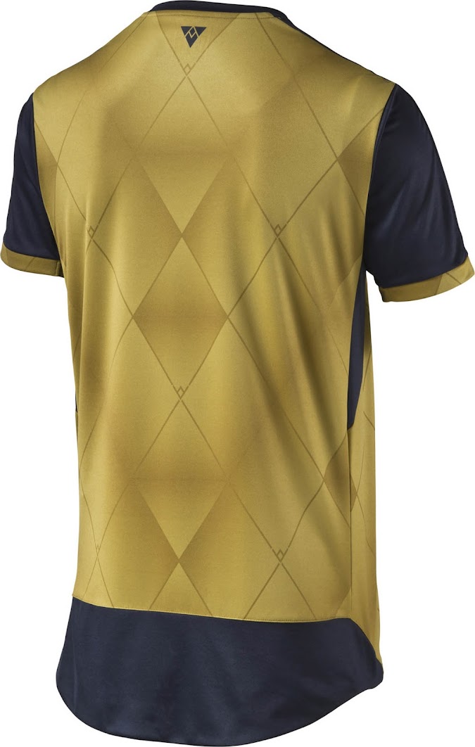 Arsenal 15-16 Kits Released - Footy Headlines