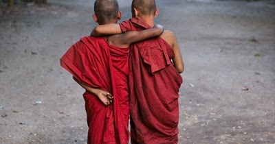 Heaven can wait : Two Traveling Monks