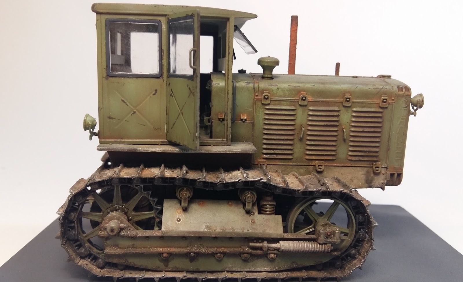 MODEL SECTOR: ChTZ Tractor S-65 'Staliniec'