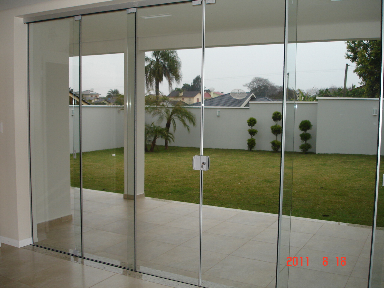 Porta Vidro Temperado 4 Folhas - RETOEDU